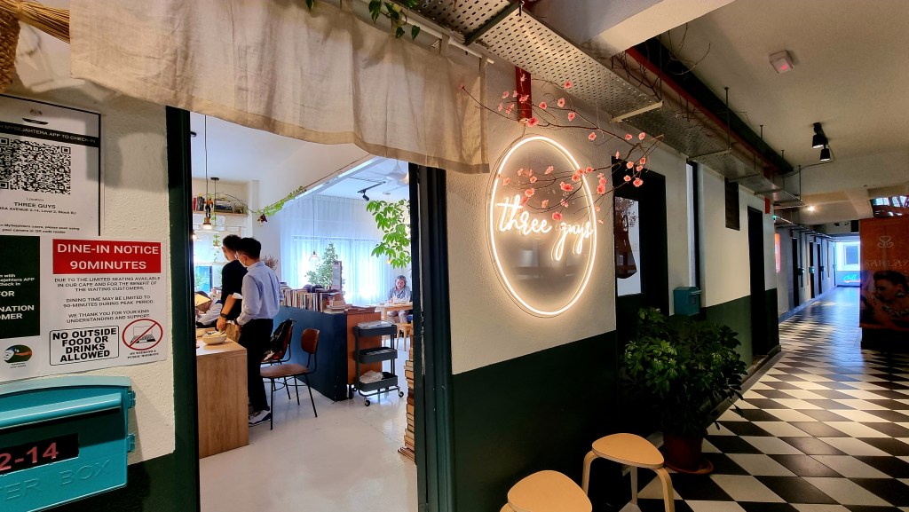 Three Guys Cafe @ MAHSA Avenue, PJ - Yummmmm 😍 (Pork free) - TheFoodBunny